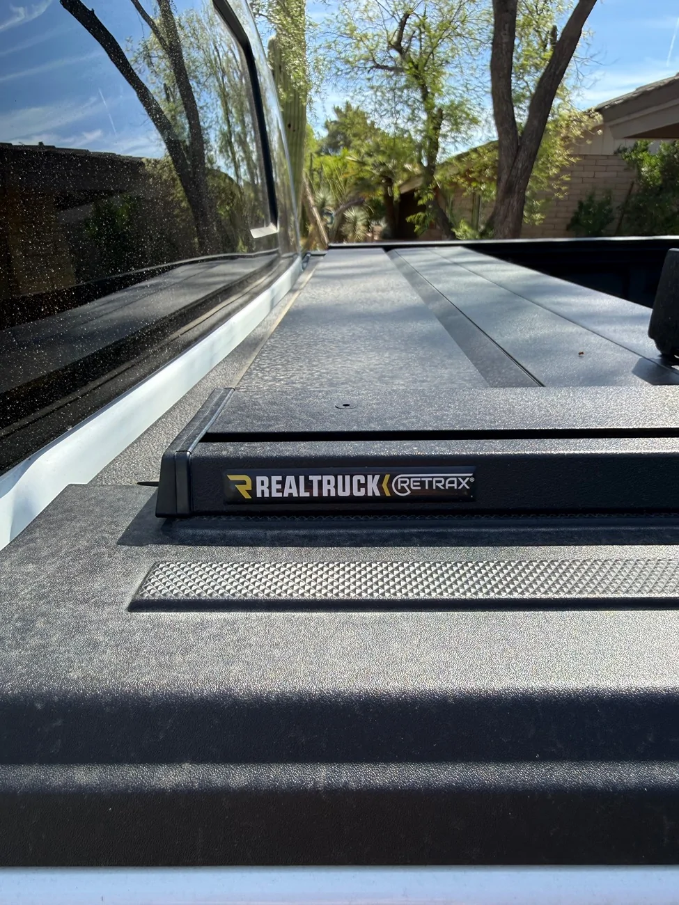 Arizona - Retrax Pro XR hard tonneau cover with t-slot rails | Ford ...