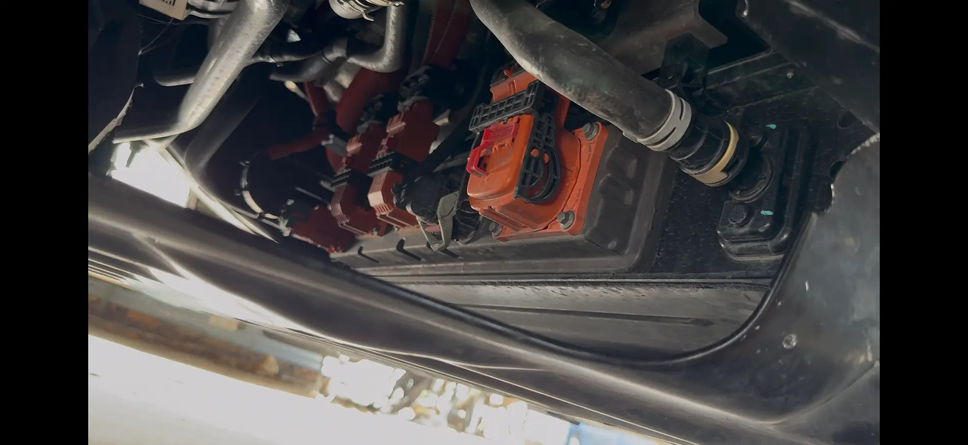 Battery coolant connector/fitting broken/snapped leaking | Ford ...